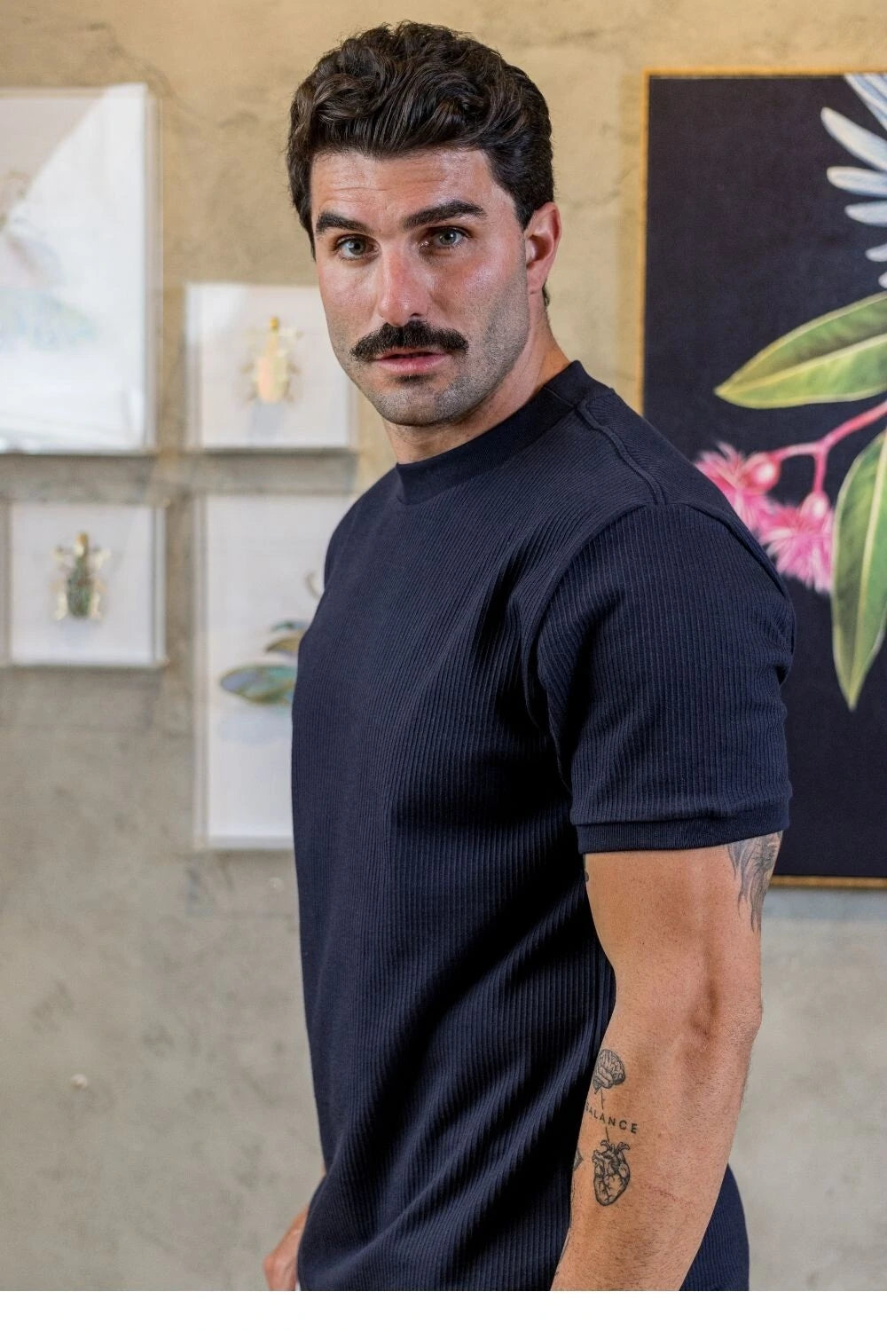 Camiseta Rich Textura Gola Média - Linha Rich - Azul Escuro